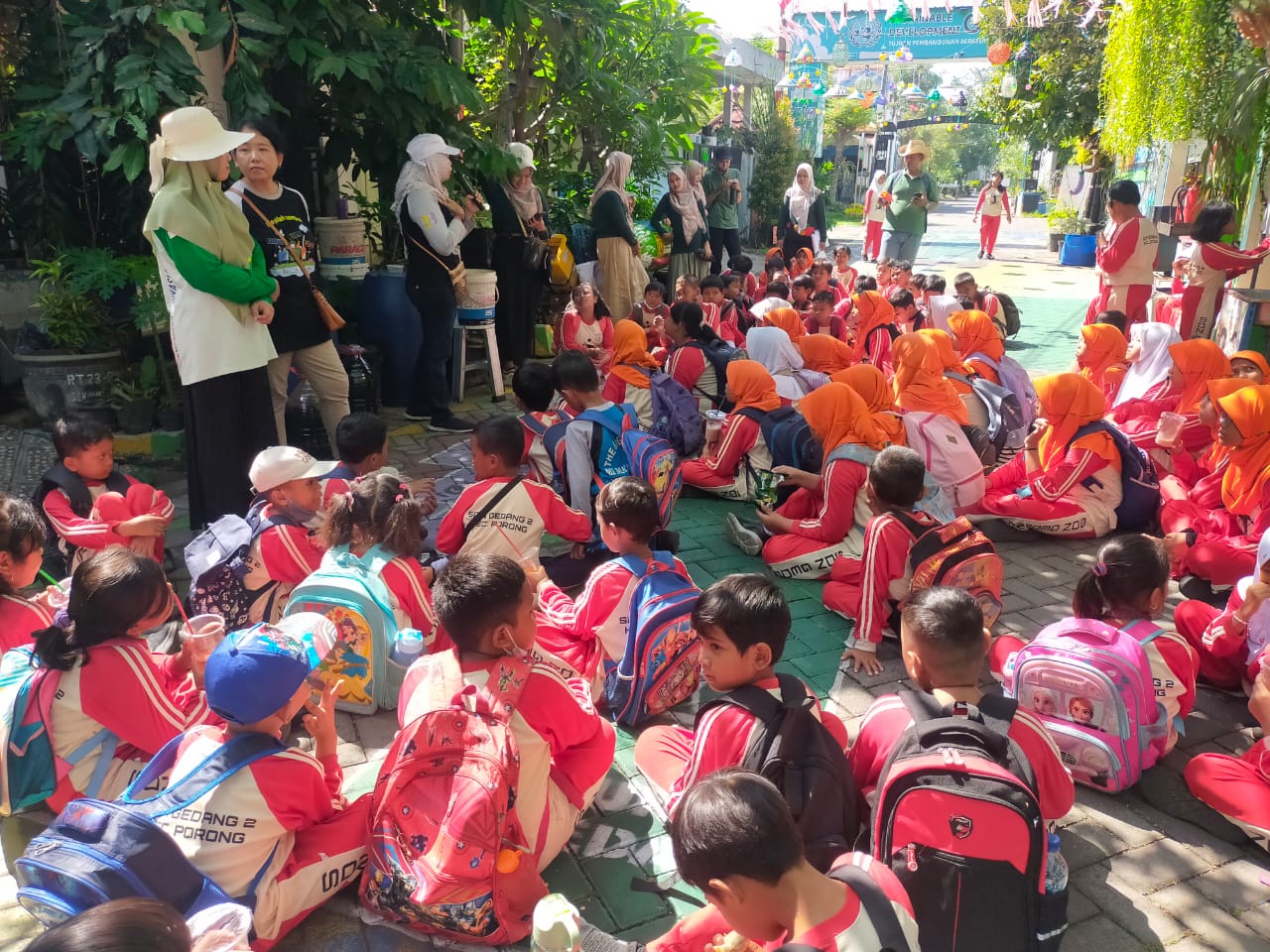 Senangnya Belajar Kelola Sampah di Kampung Edukasi Sampah Sekardangan Senangnya Belajar Kelola Sampah di Kampung Edukasi Sampah Sekardangan