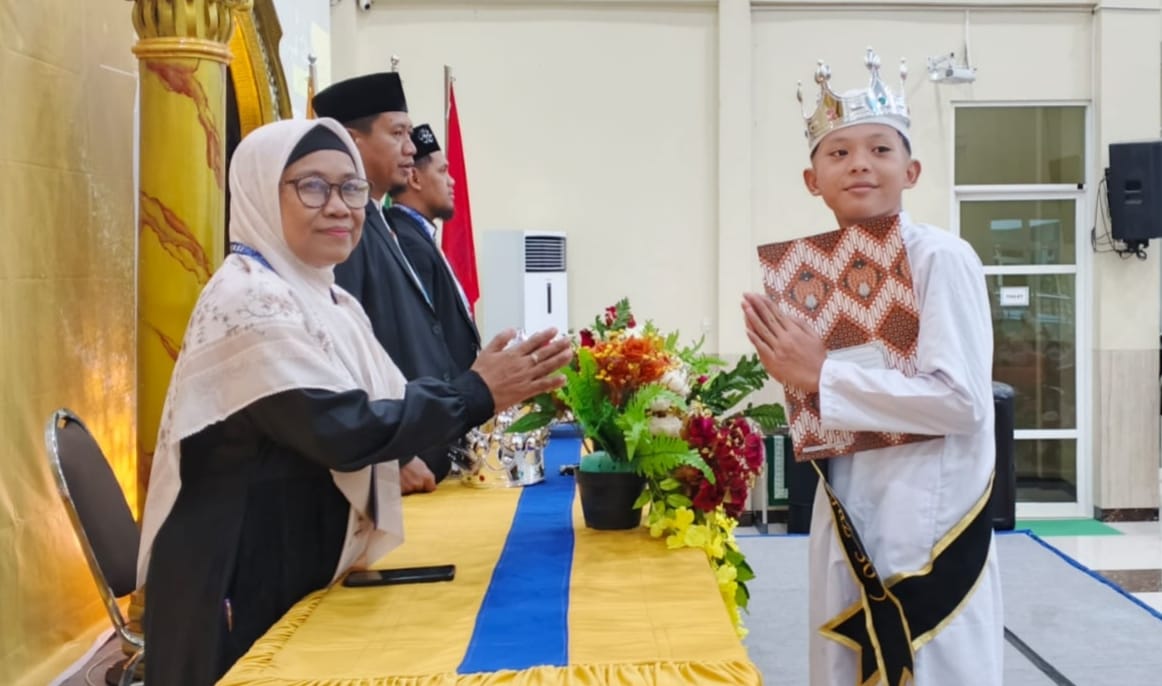 Apresiasi Siswa Penghafal Al-Qur’an, SD Muhammadiyah 11 Surabaya Gelar Wisuda Tahfidz